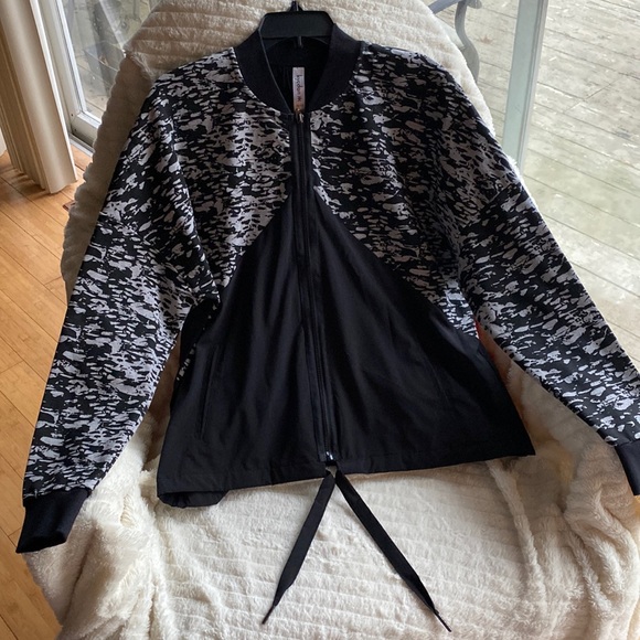 Kyodan | Jackets & Coats | Kyodon Beautiful Print Full Zip Side Pockets ...